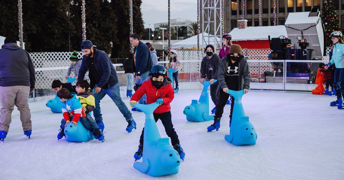 Santa Ana Plaza Navideña Winter Holiday Event